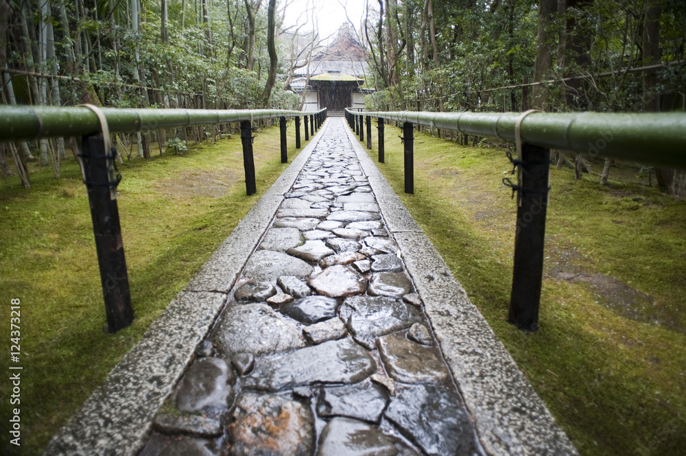 japanese temple path Stock-Foto | Adobe Stock