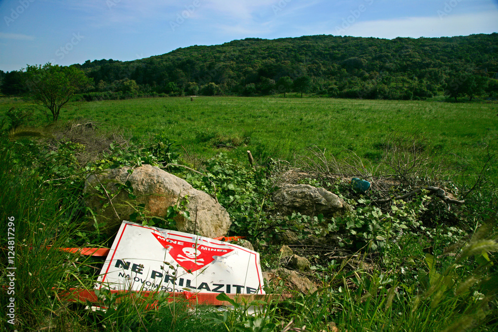 Poster landmine warning sign – Wall Art | UkPosters