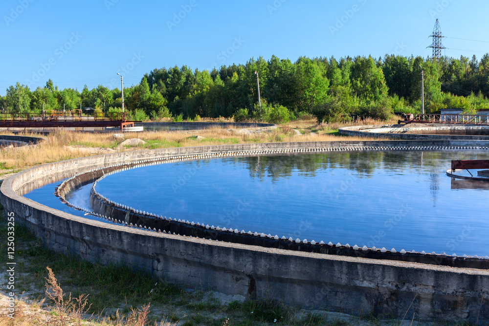 Large round clarifier for removal biological sediment from sewage water ...