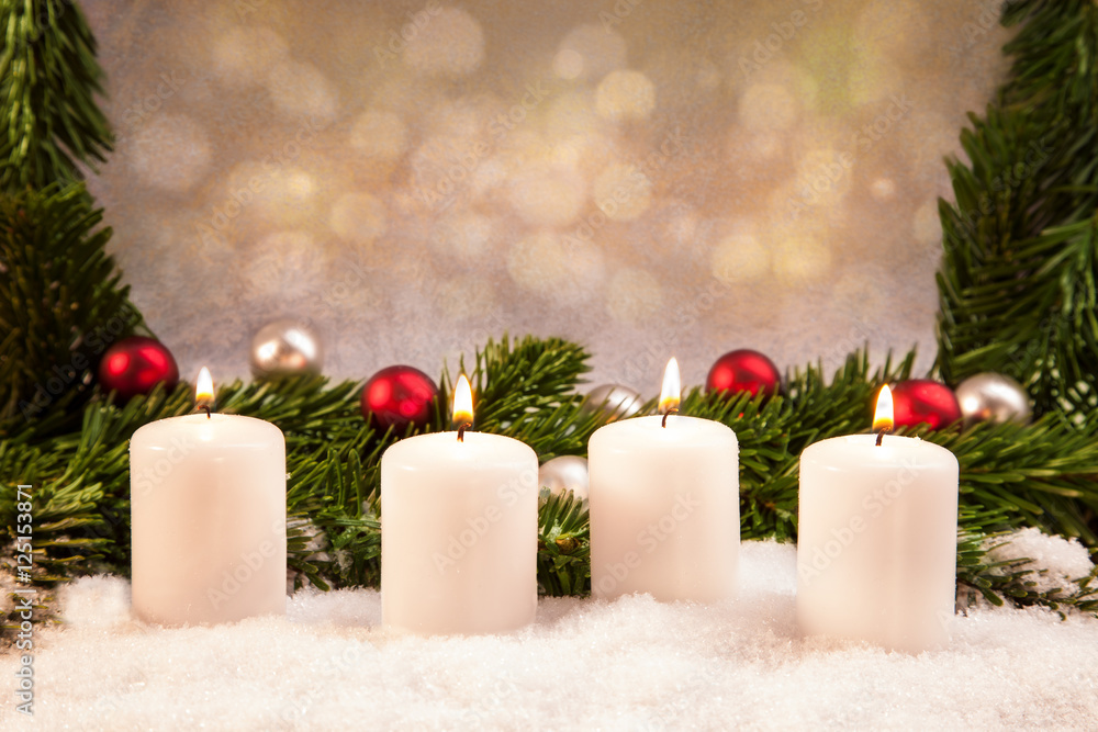 vierter Advent vier Kerzen auf Schnee, Textfreiraum Stock Photo | Adobe ...