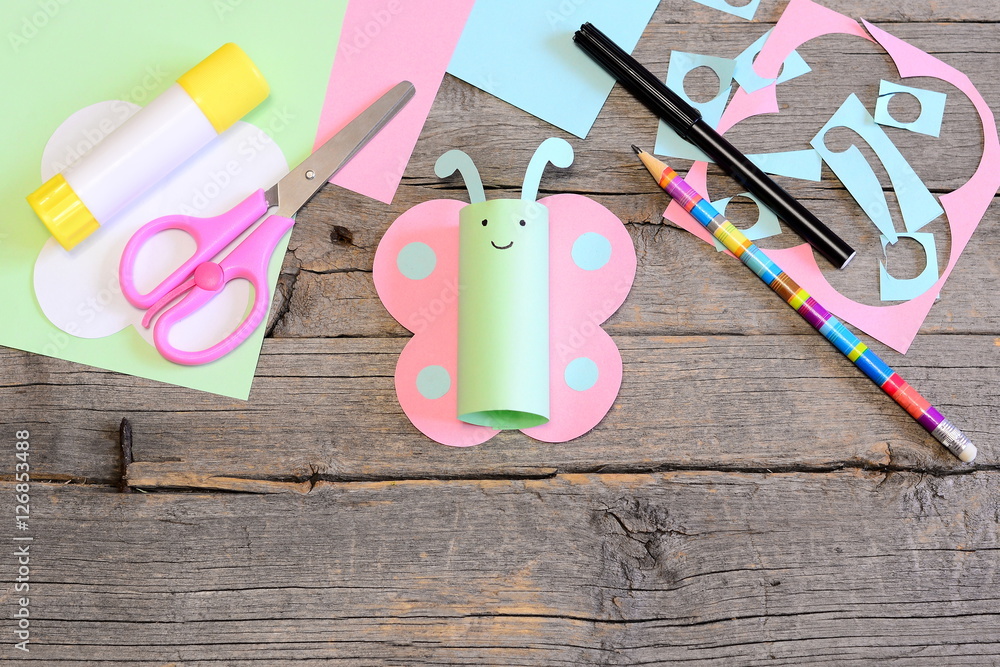Funny paper butterfly, scissors, marker, glue stick, colored paper ... Funny paper butterfly, scissors, marker, glue stick, colored paper ...