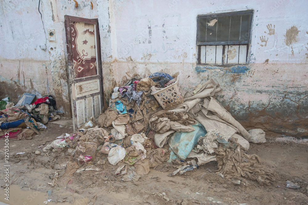Exterior of poor African house following flooding disaster Stock Photo ...