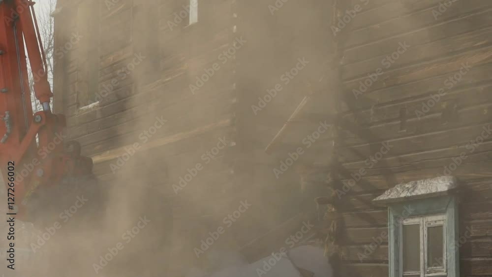 Vidéo Stock Slow motion. Old house destroyed, using a bulldozer ...