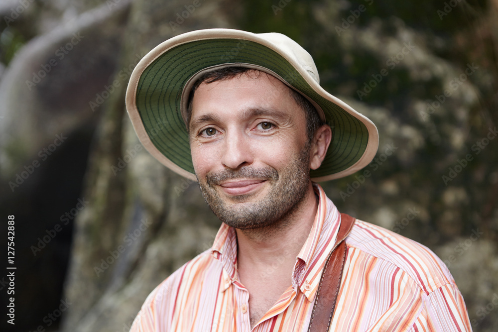 Science and environmental protection concept. Handsome ecologist with ...