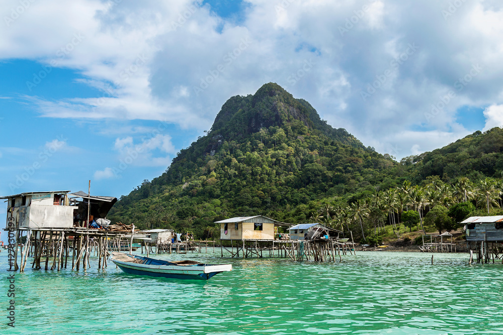 Gypsy town of the sea, in the national park Tun Sakaran, Borneo Stock ...