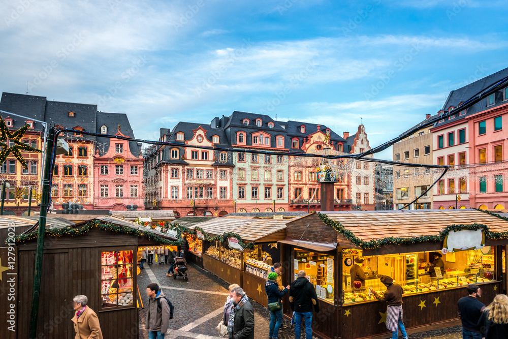 Weihnachtsmarkt Mainz Stock-Foto | Adobe Stock
