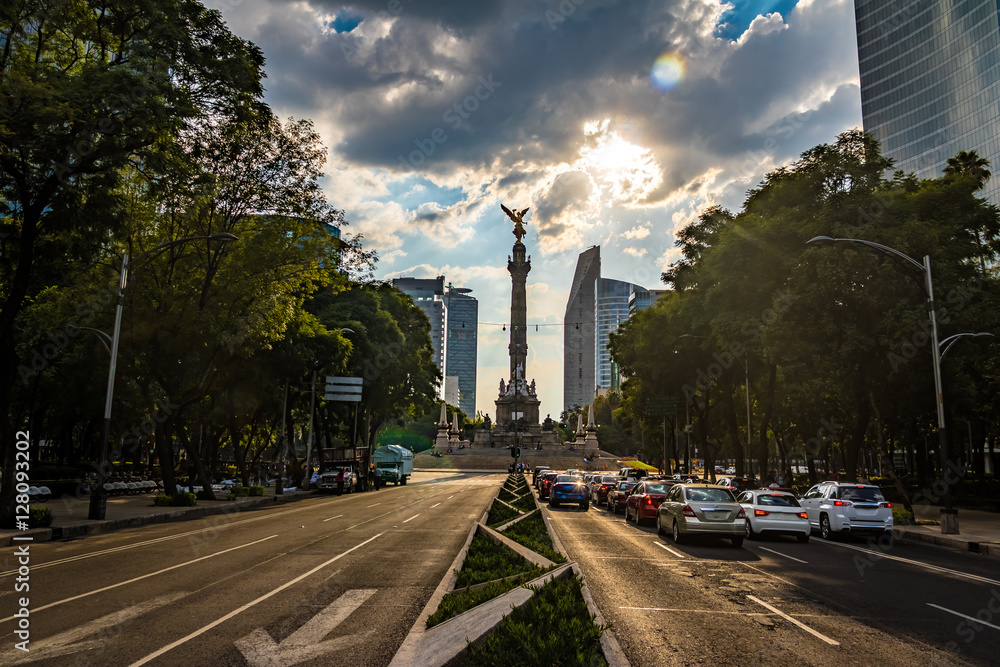 Paseo de La Reforma avenue and Angel of Independence Monument - Mexico ...