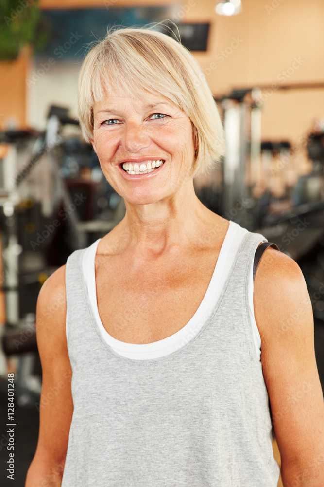 Glückliche Seniorin vor dem Training Stock Photo | Adobe Stock