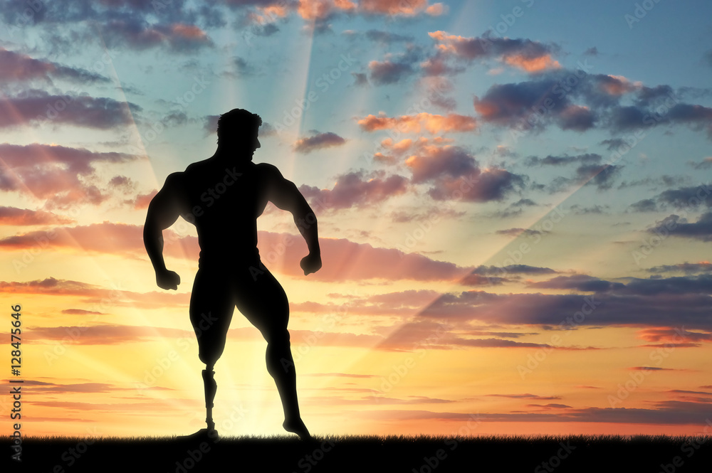 Paralympic bodybuilder with prosthetic leg sunset foto de Stock | Adobe ...