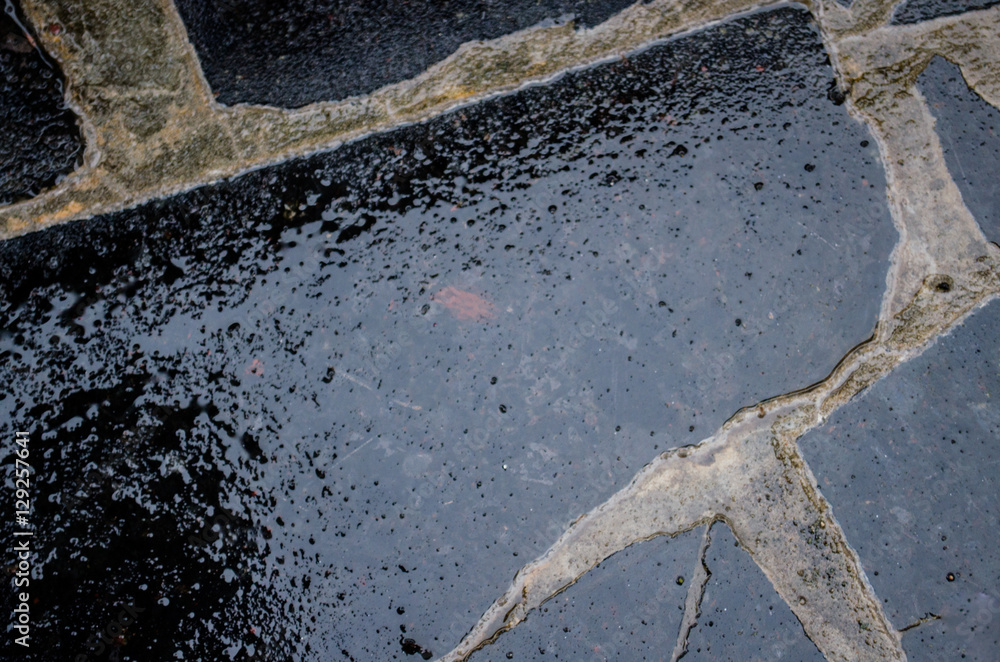 black wet granite tiles with water drops / pile of granite texture ...