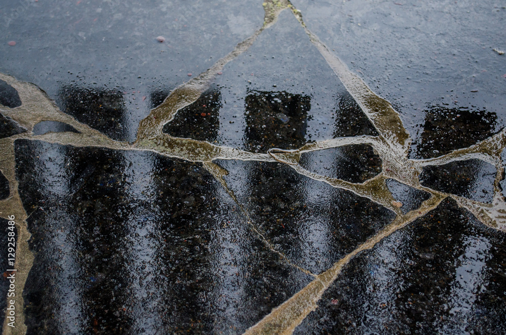 black wet granite tiles with water drops / pile of granite texture ...