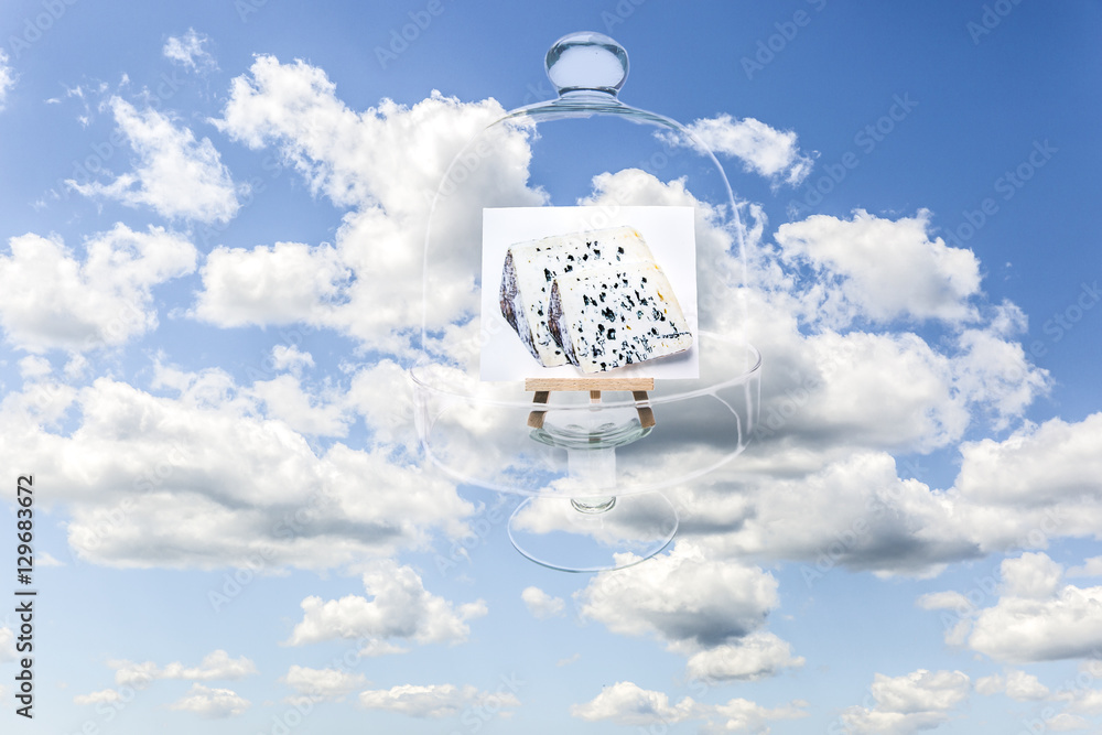 Foto de Surrealistic image of blue cheese covered by transparent French ...