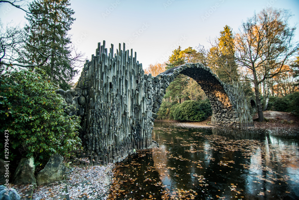 Rakotzsee with Rakotz bridge (Rakotzbrucke) in Rhododendron park ...