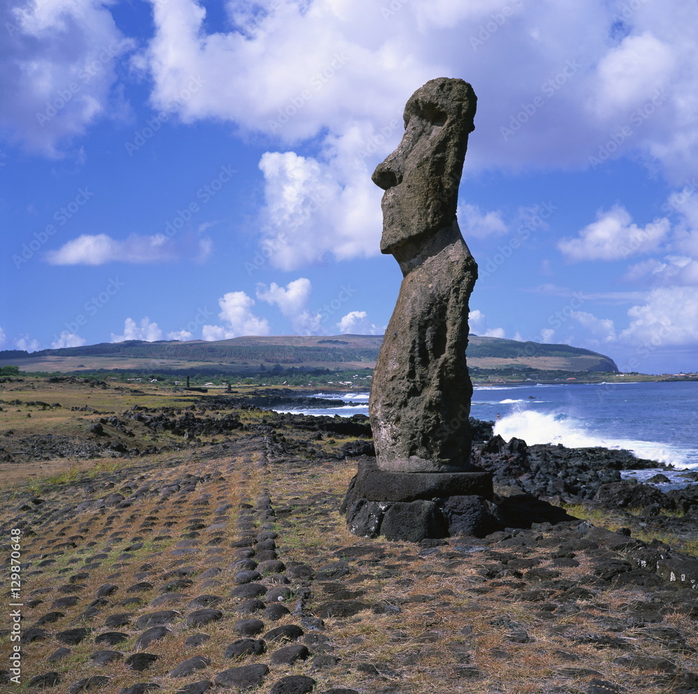 Moai statue, Ahu Akapu, Easter Island (Rapa Nui), Chile Stock Photo ...