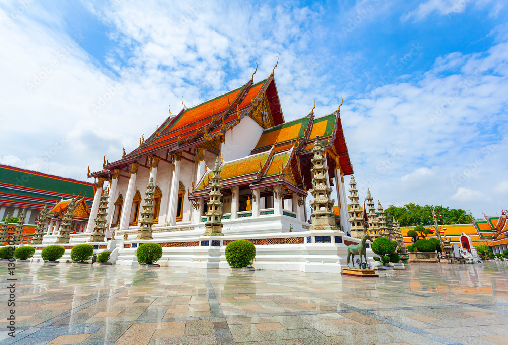 Wat Suthat Thep Wararam in Bangkok, Thailand. Suthattepwararam Temple ...