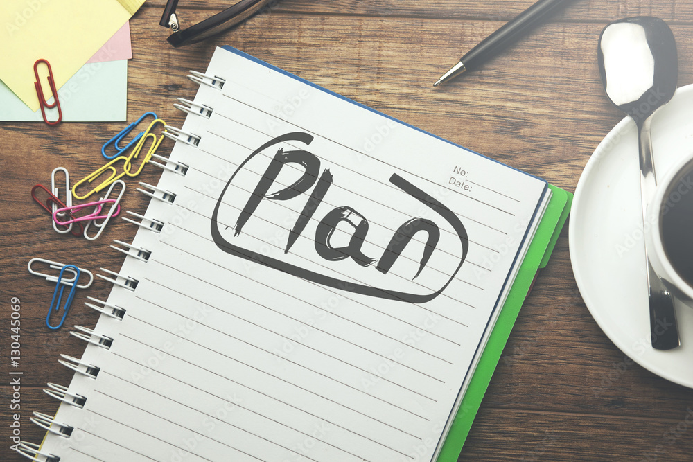 Plan text on notepad and coffee Stock-Foto | Adobe Stock