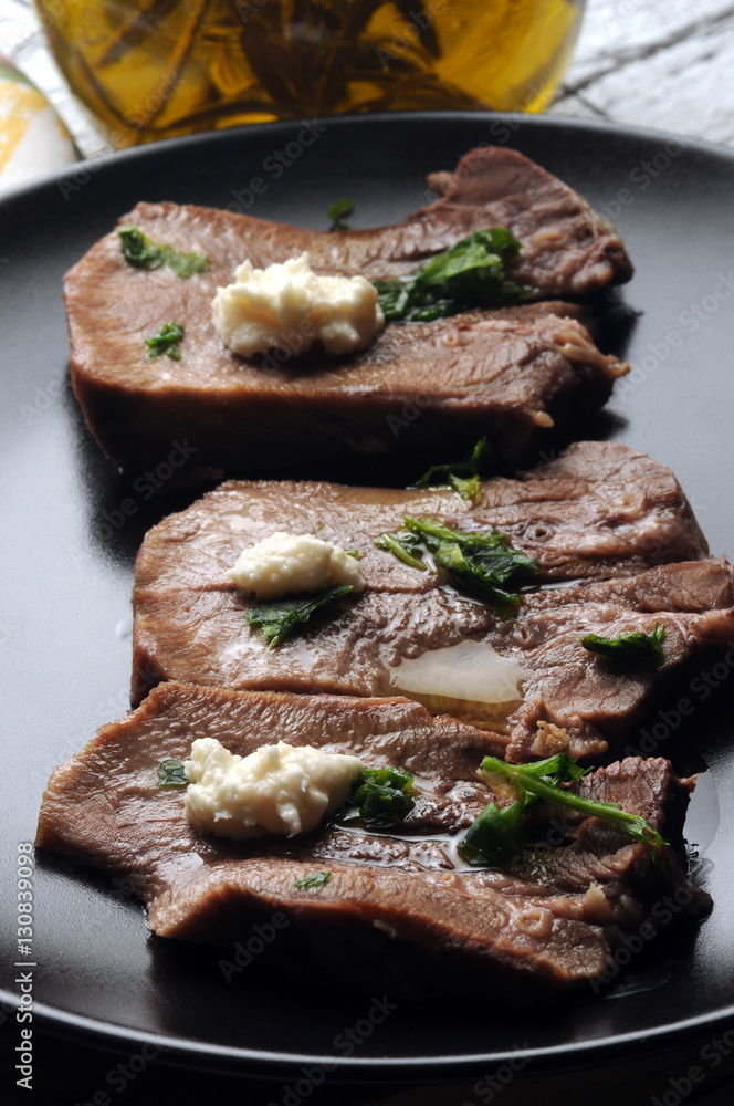 Lidah sapi Beef tongue Beestong Lingua di manzo Carne Lengua de kren ...