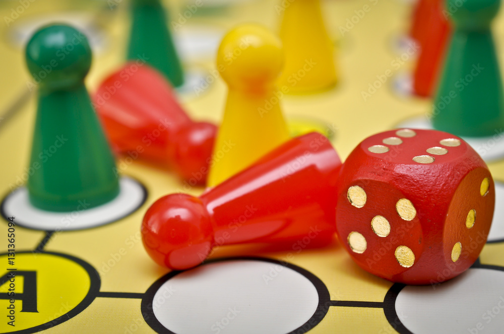 Würfelspiel Stock-Foto | Adobe Stock