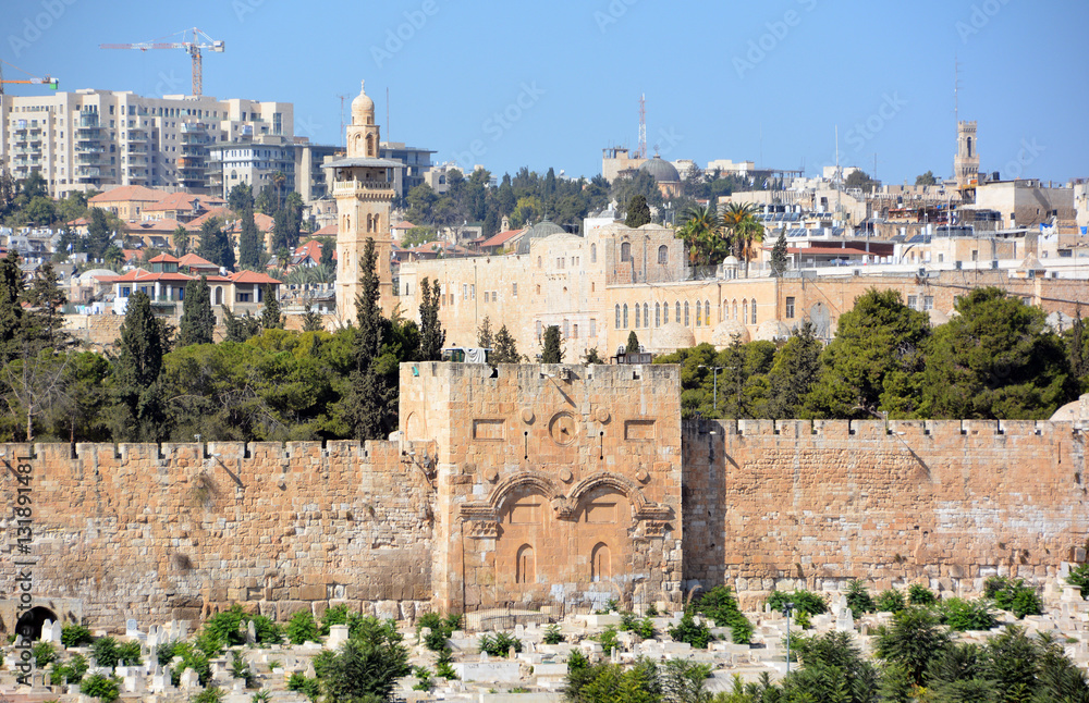 Foto de JERUSALEM ISRAEL 23 10 16: Golden Gate is the only eastern gate ...