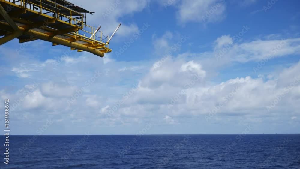 oil and gas wellhead remote platform, gas cold vent stack (flare boom ...