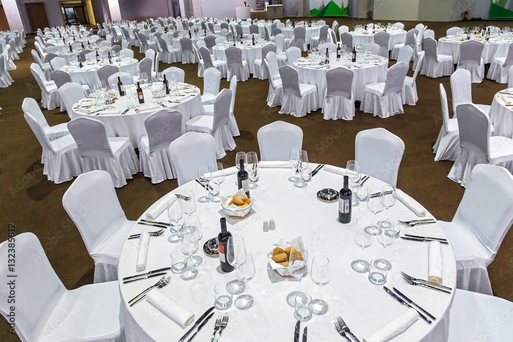 White Tablecloth Restaurant