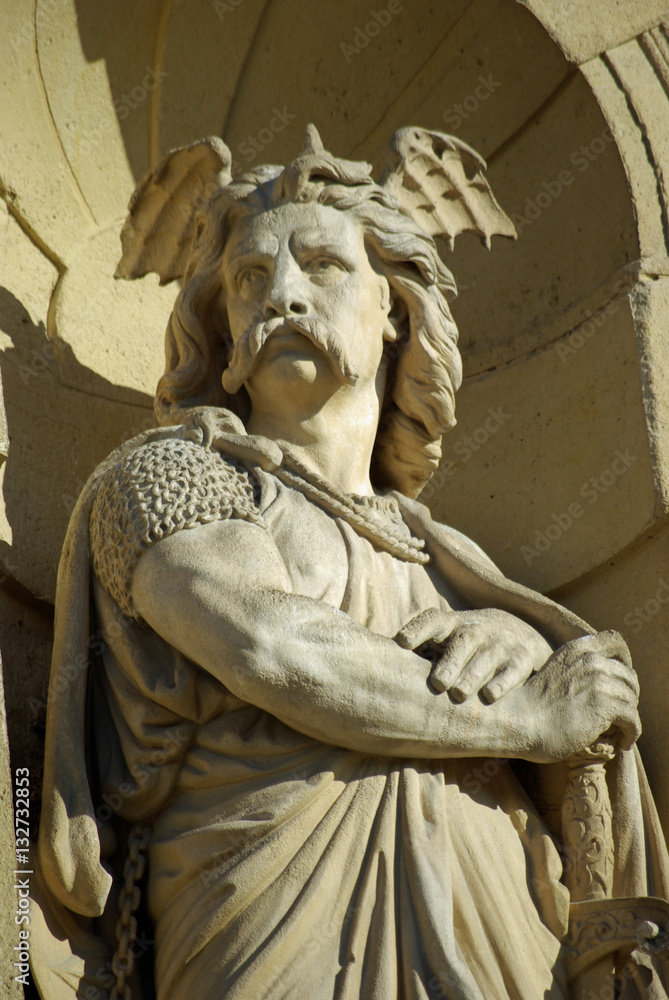 Statue de Vercingétorix à Paris Stock Photo | Adobe Stock
