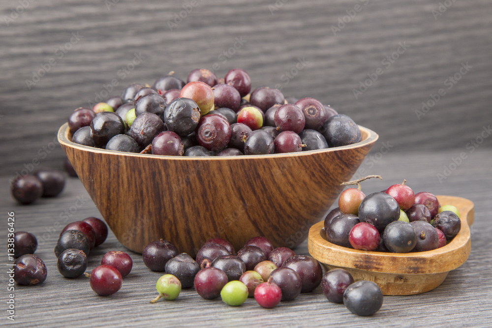 Agraz tropical fruit (Vaccinium meridionale) foto de Stock | Adobe Stock