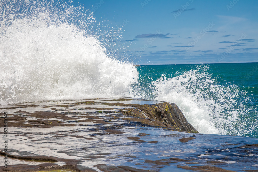 muriwai beach, splashing water, ocean and water waves Stock Photo ...