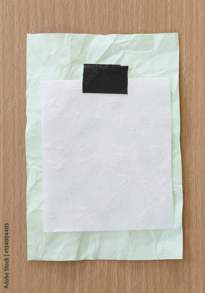 Note paper crumpled of empty and copy space on wooden background Stock ...
