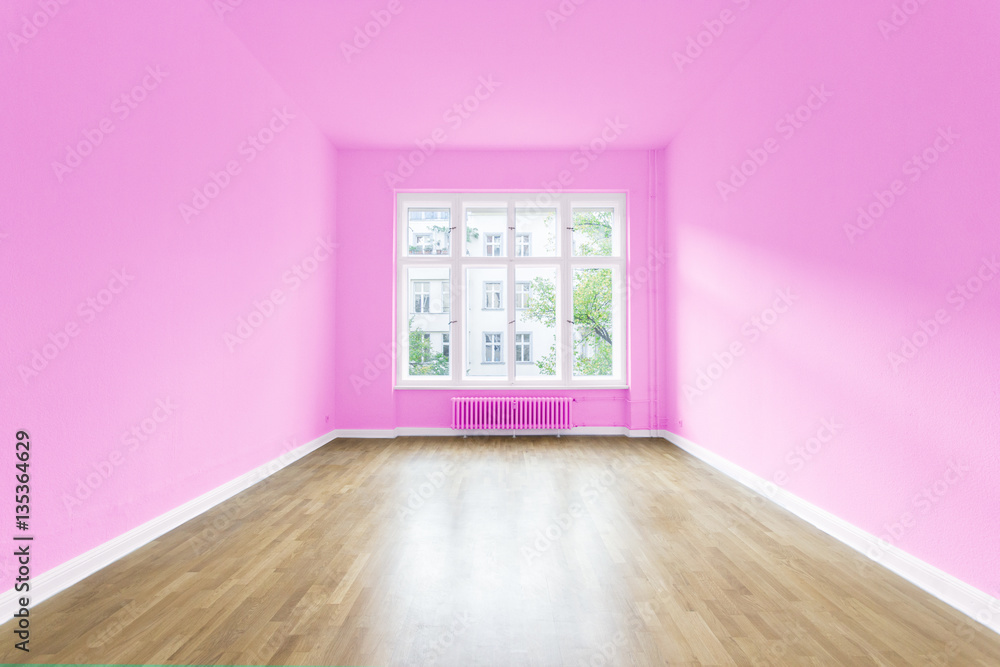 new home, empty room , pink painted walls foto de Stock | Adobe Stock