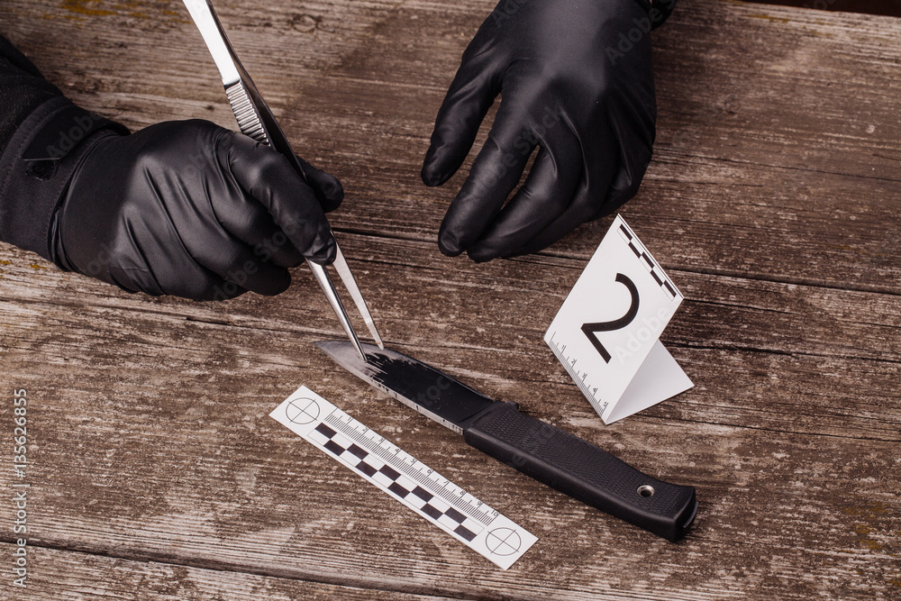 Crime scene investigation - collecting evidence from the crime scene ...