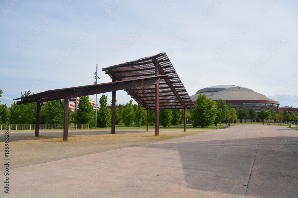 estructura de madera en un parque de Logroño Stock Photo | Adobe Stock
