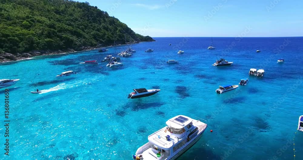 Vidéo Stock Racha Island Beach. Thailand, Phuket. Yachts , Catamarans ...