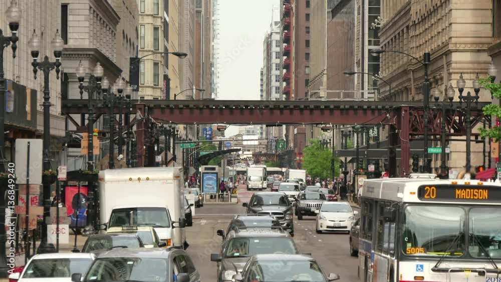 Traffic on the Streets of Chicago Downtown. Crowded Chicago city center ...