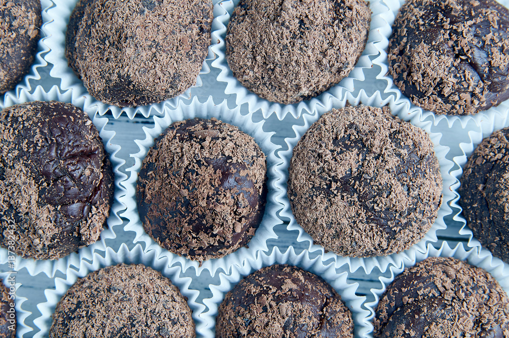 Foto de Lots of sweet Brazilian candy Brigadeiro closeup. Delicious ...