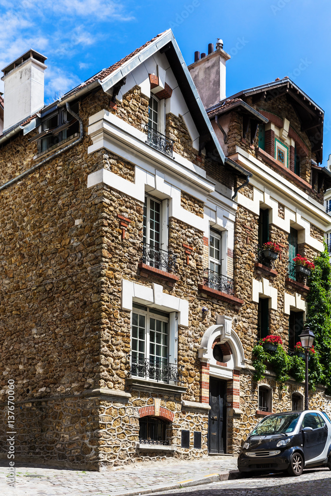 House covered by ivy with geraniums fill boxes. Montmartre, Paris Stock ... House covered by ivy with geraniums fill boxes. Montmartre, Paris Stock ...