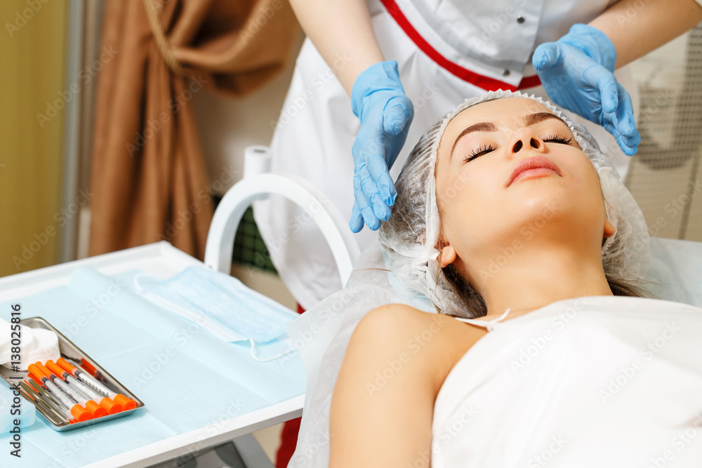 Prepare the client to injection therapy. Injections under the skin ...