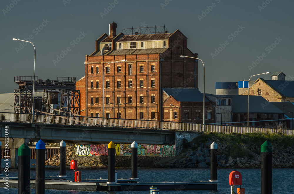 Foto de Port Adelaide is Adelaide's main Port and wharf area and is ...