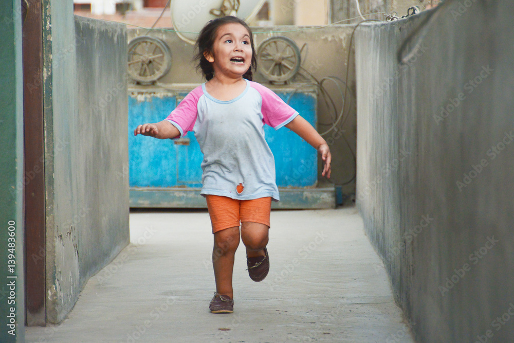 Little Kids Running Funny