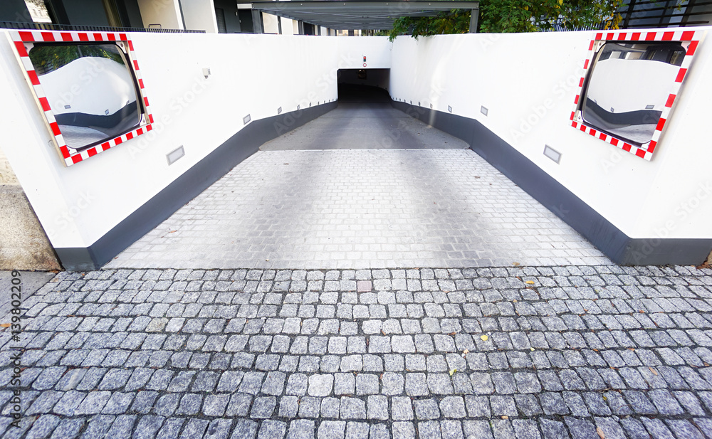 Poststilvolle Worauf Mussen Sie Achten Wenn Sie In Eine Tiefgarage Fahren Bild
