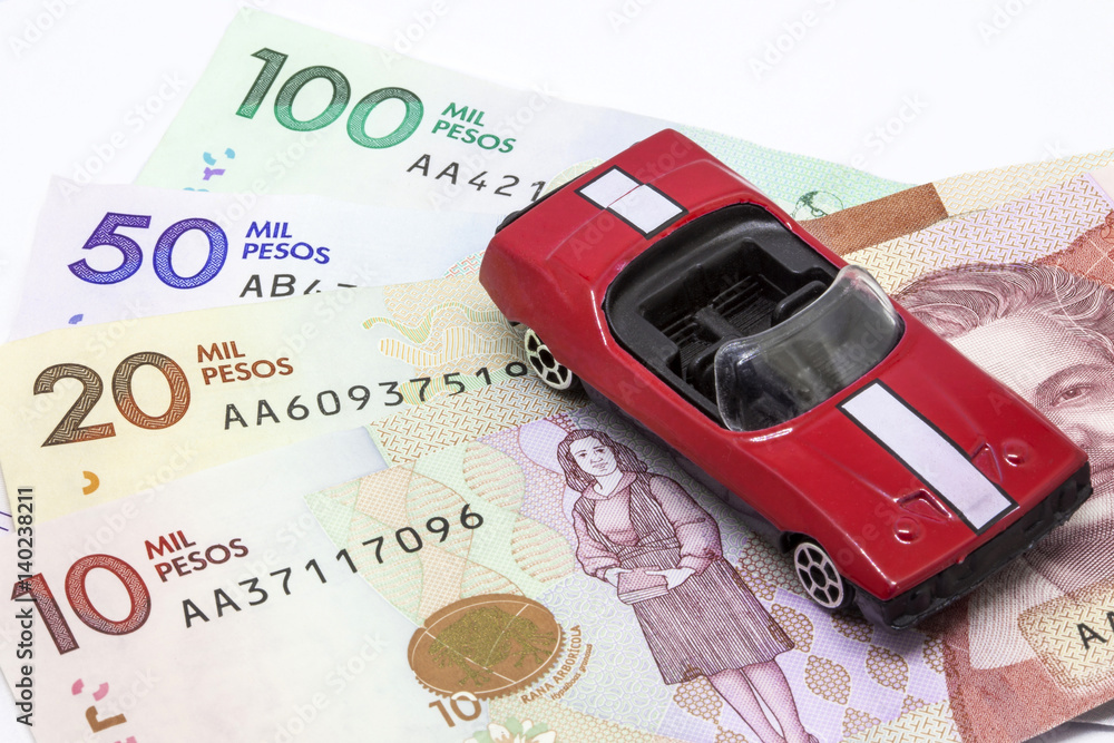 Foto Stock Saving Money pesos To Buy The Car Of My Dreams Adobe Stock foto-stock-saving-money-pesos-to-buy-the-car-of-my-dreams-adobe-stock