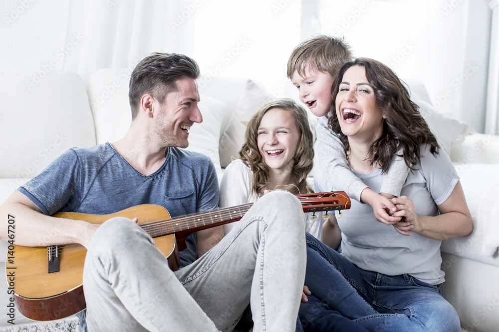 gemeinsam Zeit verbringen Stock-Foto | Adobe Stock