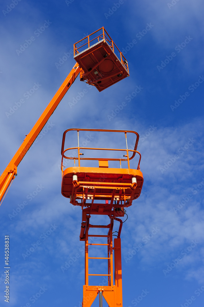 Lift platform with bucket and cherry picker aerial work platforms ...