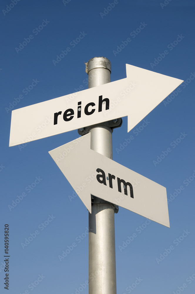 Reich und Arm - Symbolfoto Stock Photo | Adobe Stock
