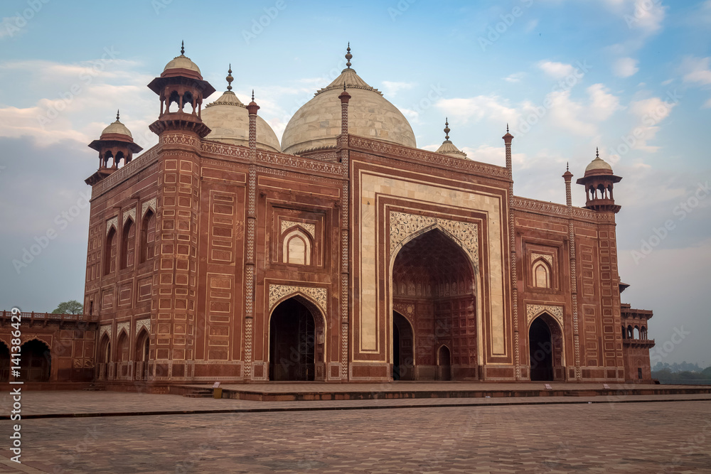 Taj Mahal east gate - A Mughal Indian architectural structure built on ...