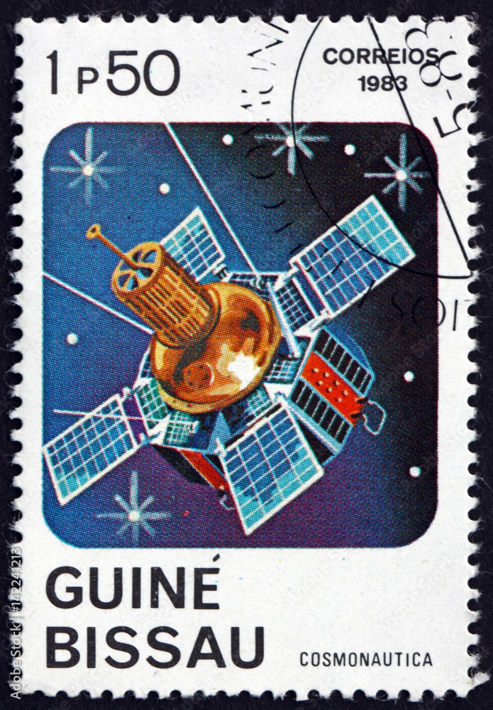 Postage stamp Guinea-Bissau 1983 Telecommunications Satellite foto de ... Postage stamp Guinea-Bissau 1983 Telecommunications Satellite foto de ...