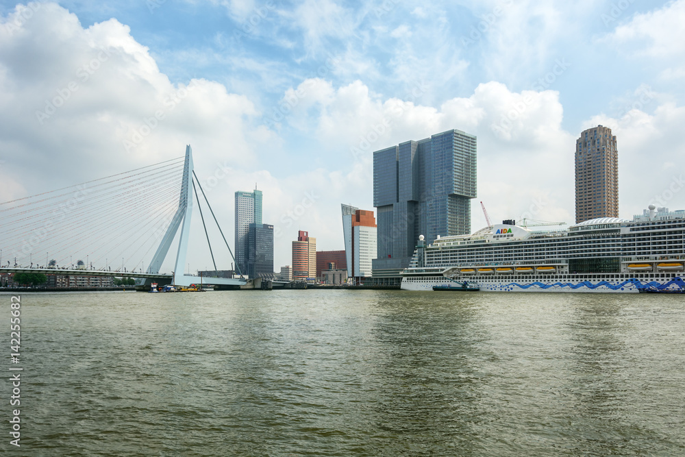 Erasmus bridge and for the building the Rotterdam along the ...