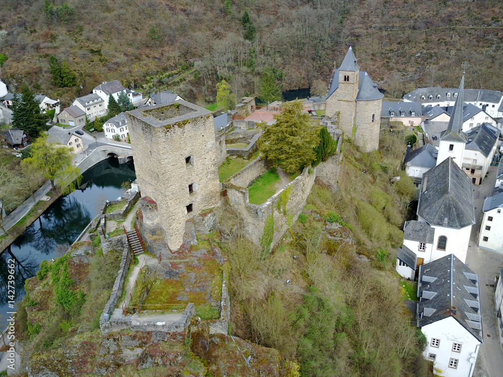 Esch Sauer Burg und Kirche Stock-Foto | Adobe Stock