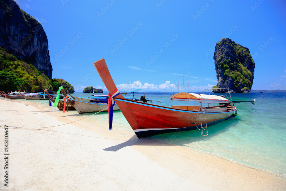 Poda Island wall mural wallpaper | Muraledesign.com