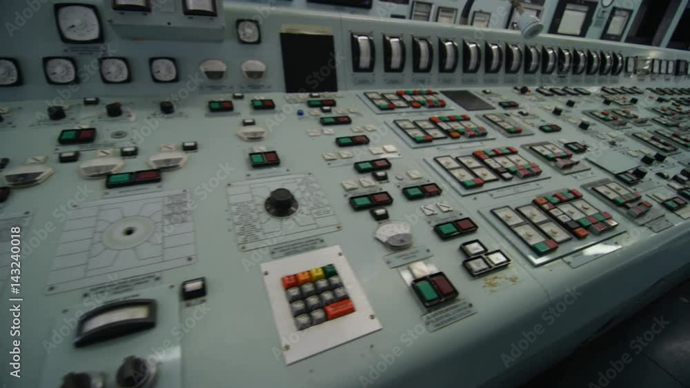 Vidéo Stock Interior view of system control panel in power plant ...